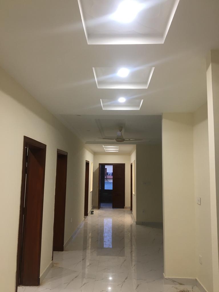 Luxurious Villa – https://simpledesign-studio.com